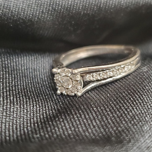 The Diamond Store | Jewelry | The Diamond Store Engagement Ring | Poshmark